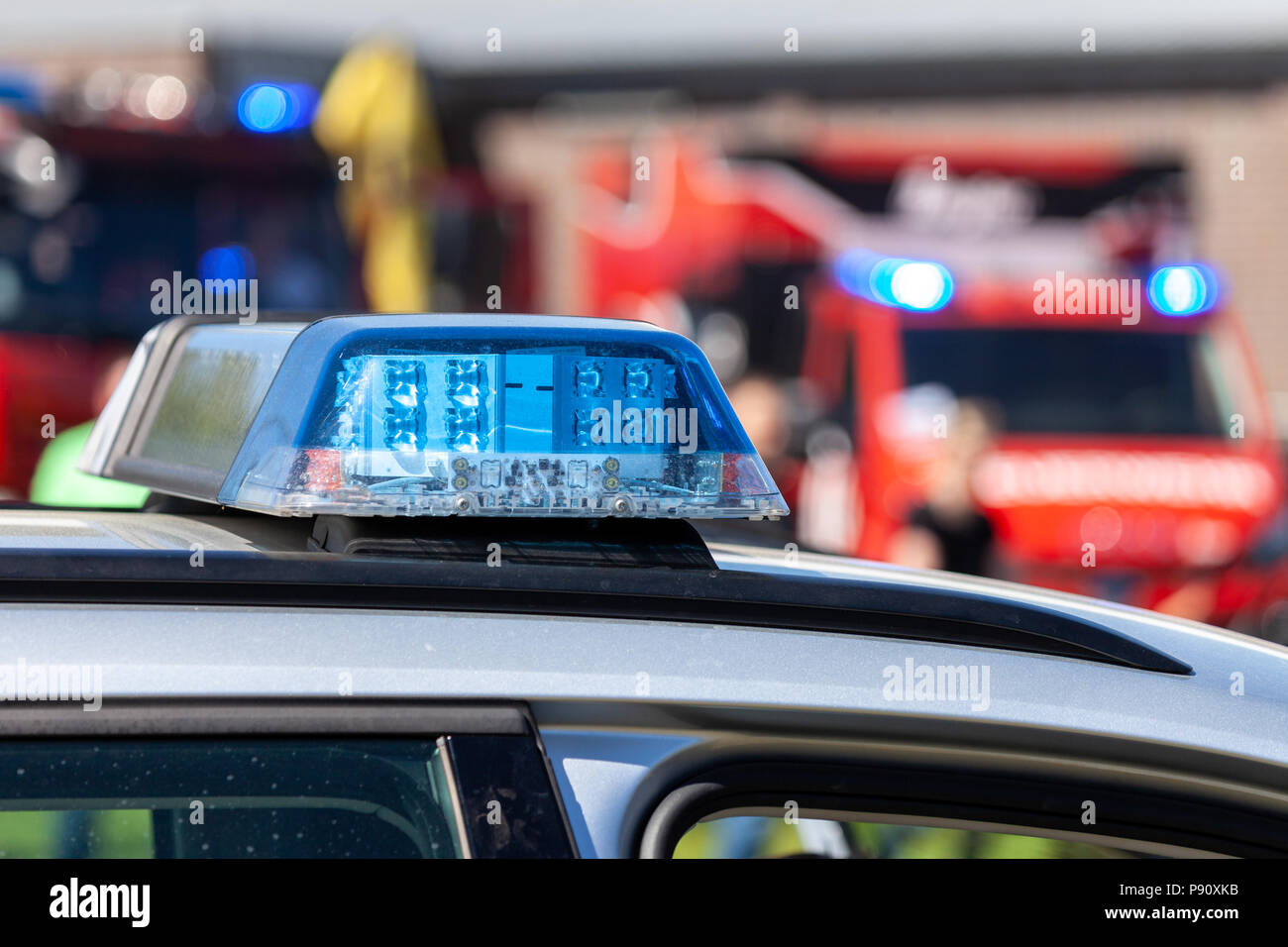La barre lumineuse d'une voiture de police Banque de photographies et d ...
