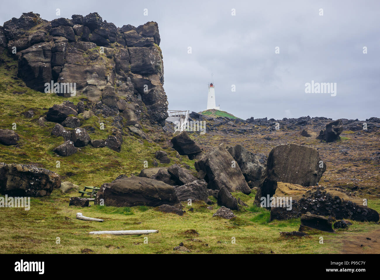 Reykjanesviti - le plus ancien phare en Islande, situé sur un ...