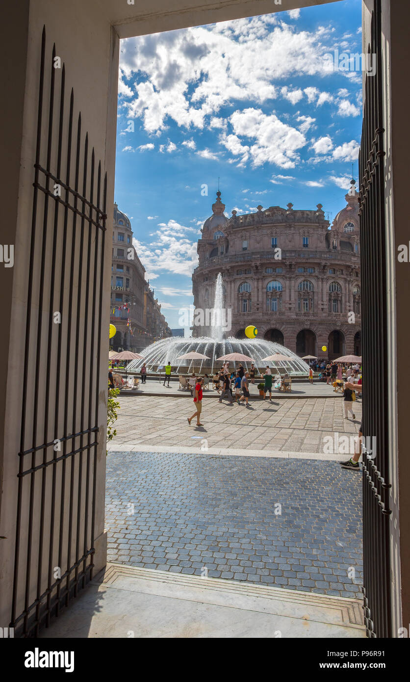 Gênes (Genova), l'Italie, le 7 juillet, 2018 - Vue de la fontaine de la ...