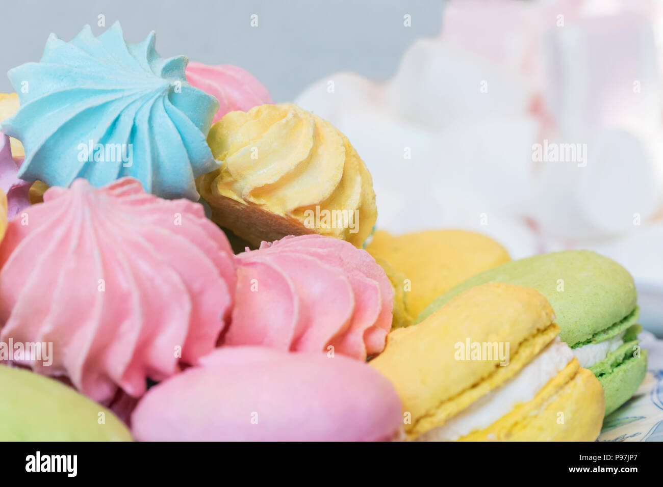 Tas de bonbons Banque de photographies et d’images à haute résolution - Alamy