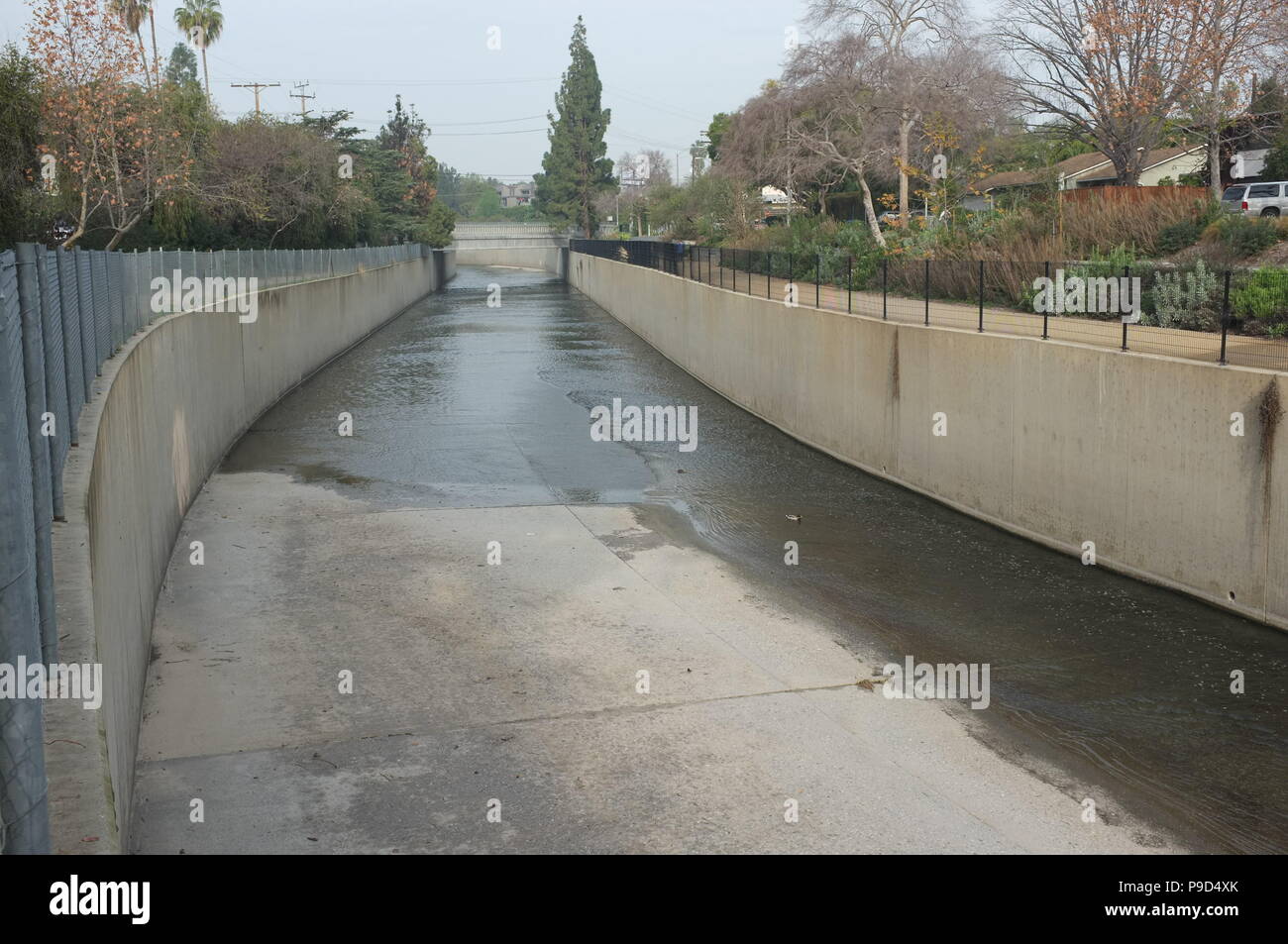 Concrete river channel Banque de photographies et d’images à haute ...