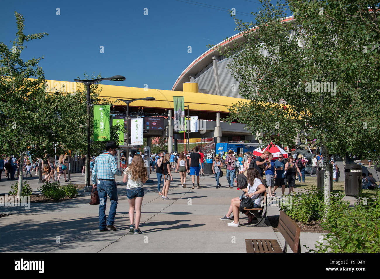 Calgary stampede crowds Banque de photographies et d’images à haute ...