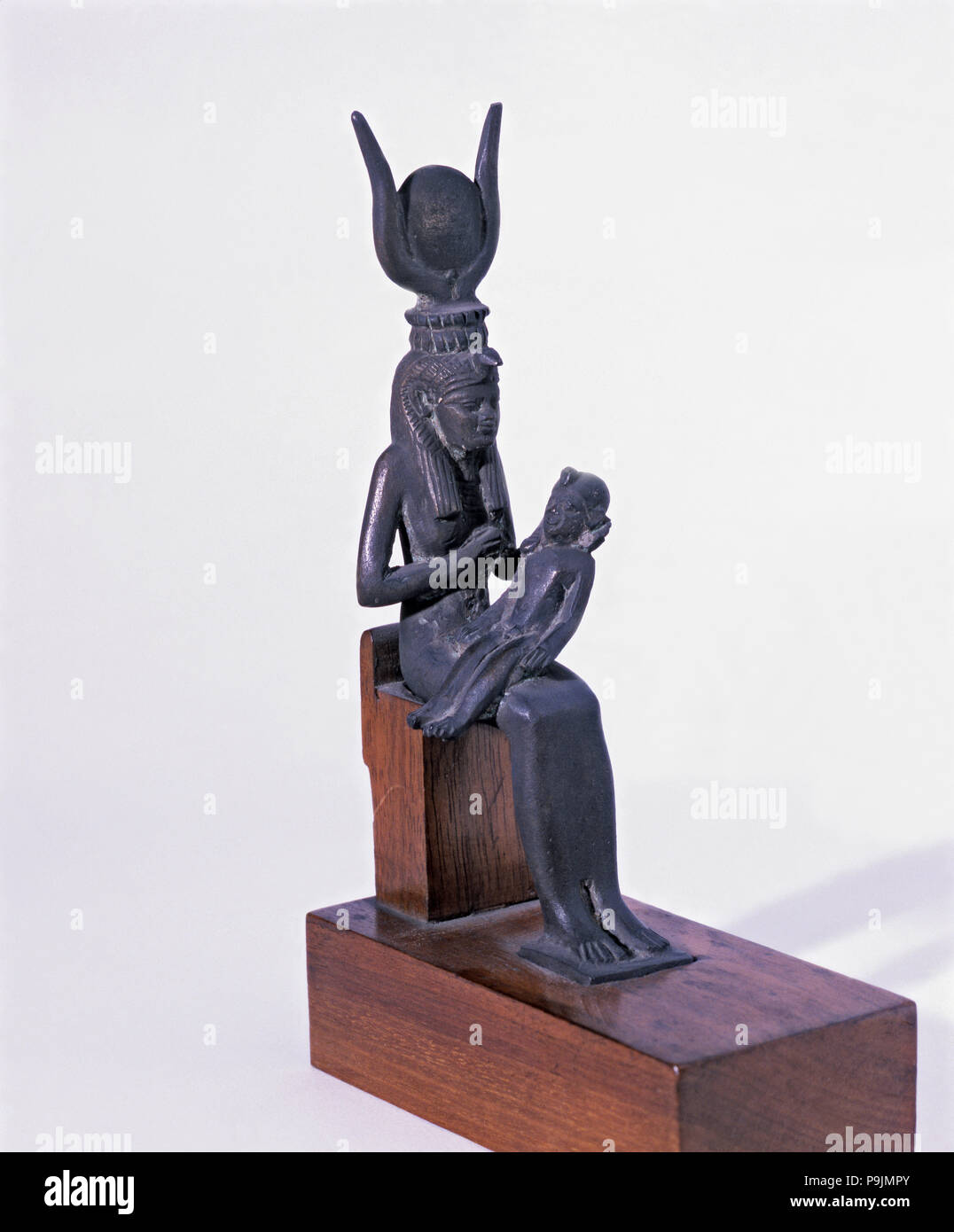 Déesse égyptienne isis Banque de photographies et d’images à haute ...