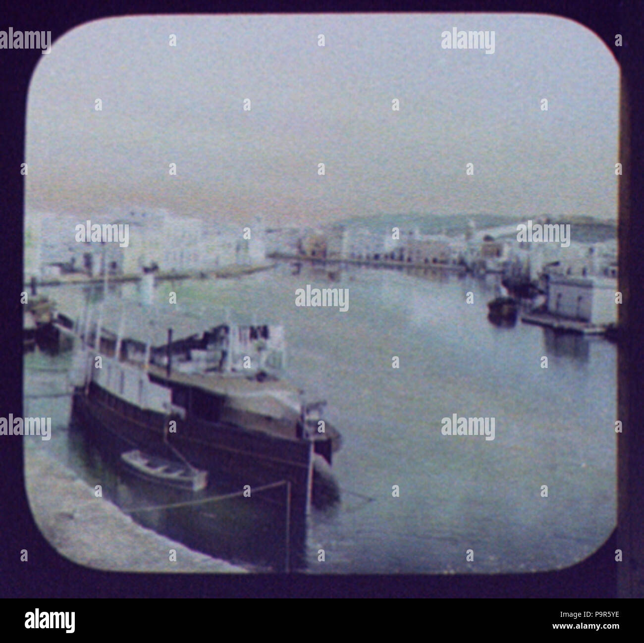 208 - Bizerte, du bassin ou de l'arrière-port, de la vieille ville de ...