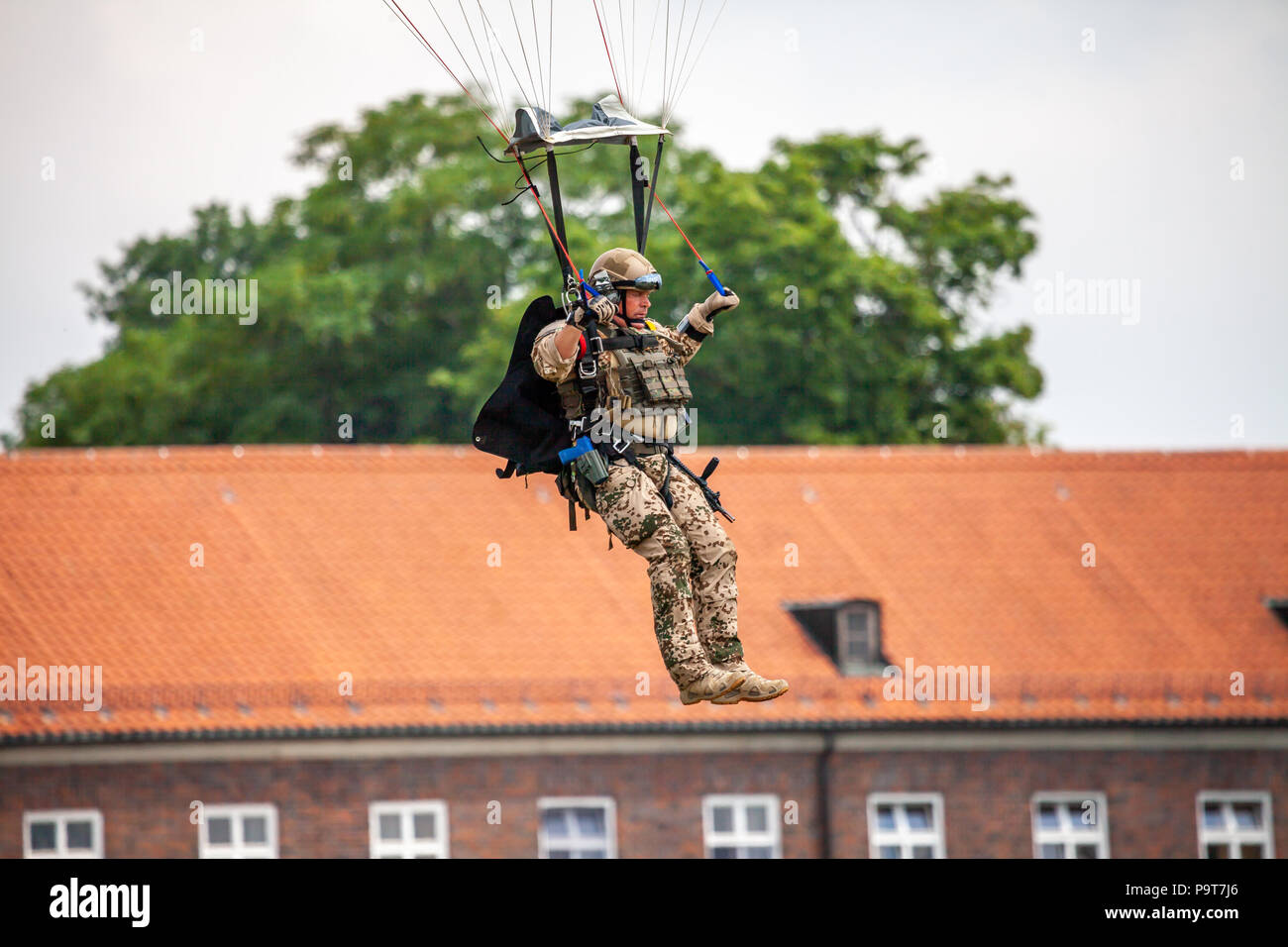 German bundeswehr army soldiers paratroopers Banque de photographies et ...