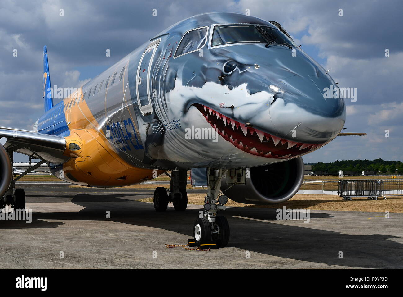 Avion de ligne embraer e190 e2 Banque de photographies et d’images à ...