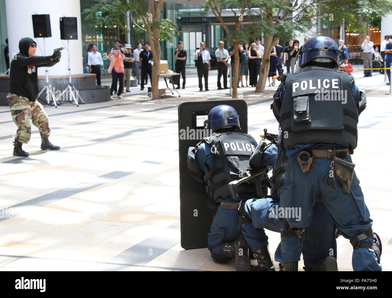 Bouclier de police Banque de photographies et d’images à haute ...