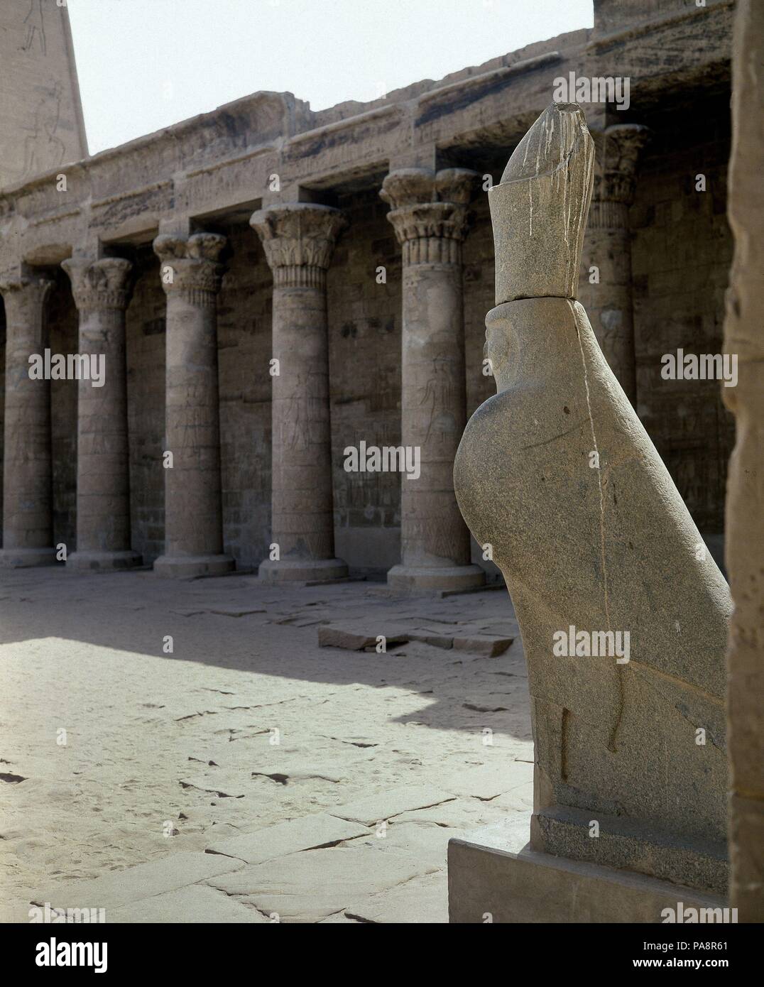 Templo de horus edfu egipto Banque de photographies et d’images à haute ...