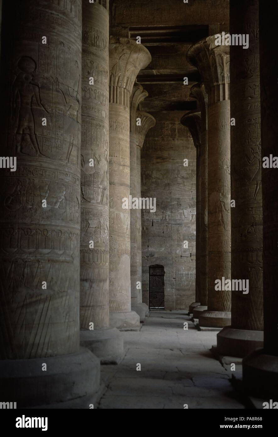 Templo de horus edfu egipto Banque de photographies et d’images à haute ...