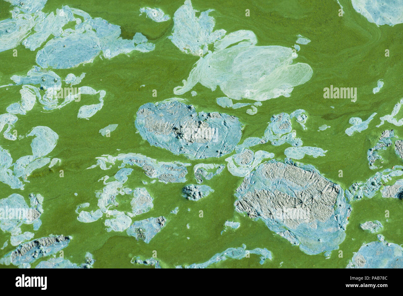 Pollution chimique Banque de photographies et d’images à haute ...