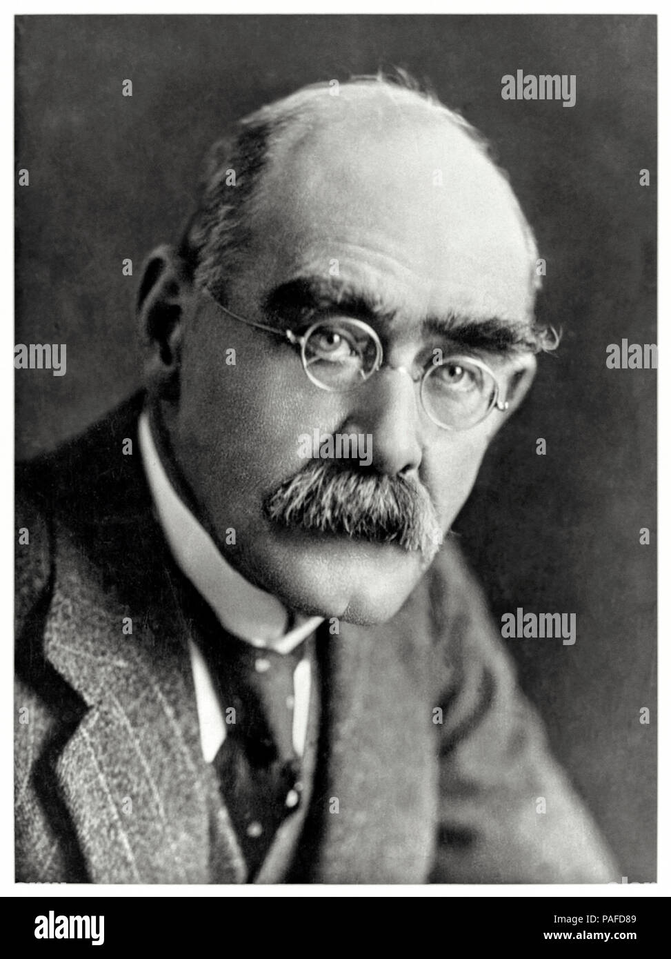 Rudyard Kipling (1865-1936) écrivain anglais surtout connu pour ses ...