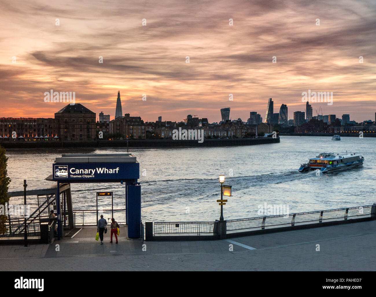 Bateau de banlieue clipper londres rb1 rb2 Banque de photographies et d ...