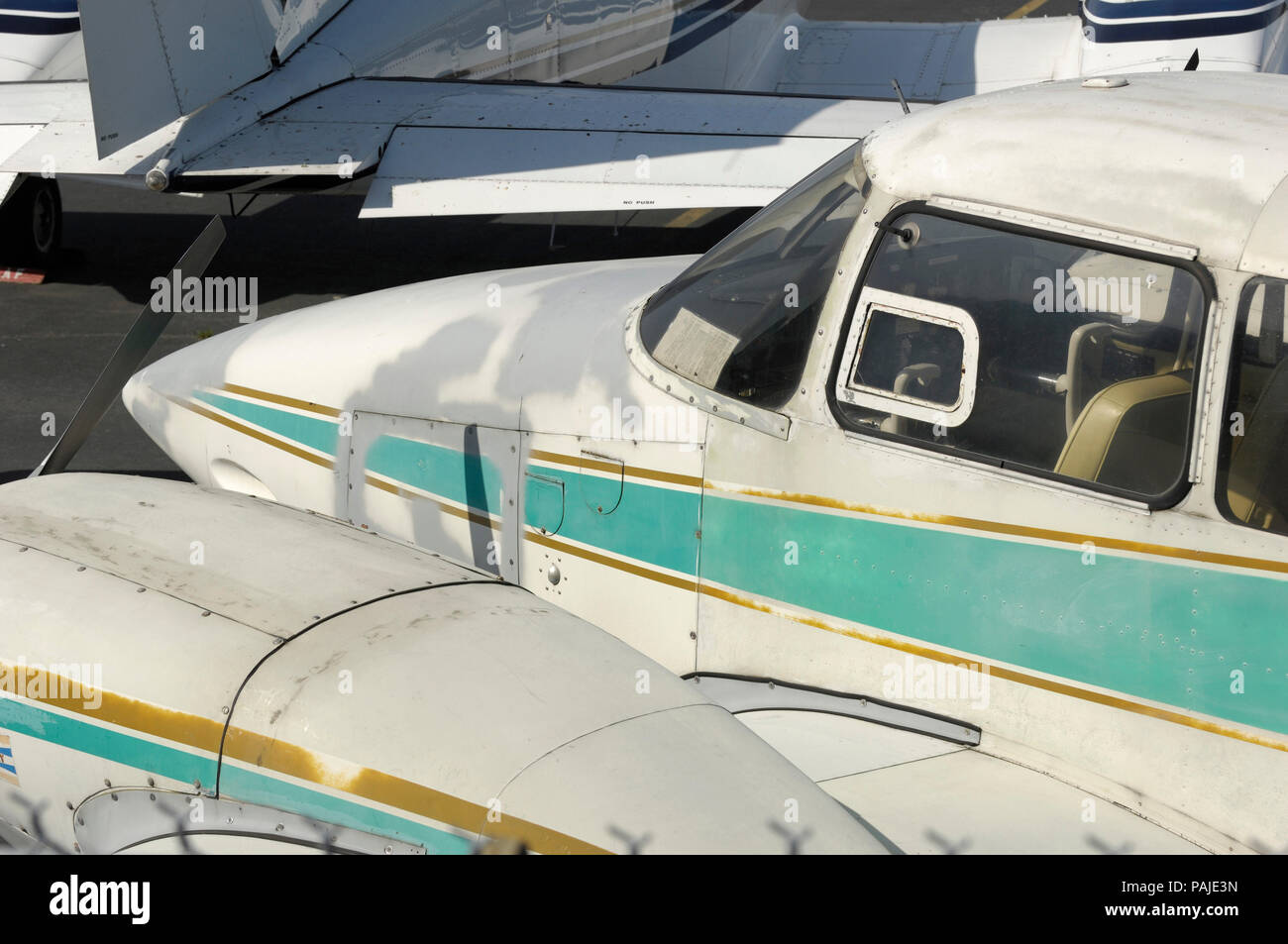 Piper pa 23 Banque de photographies et d’images à haute résolution - Alamy