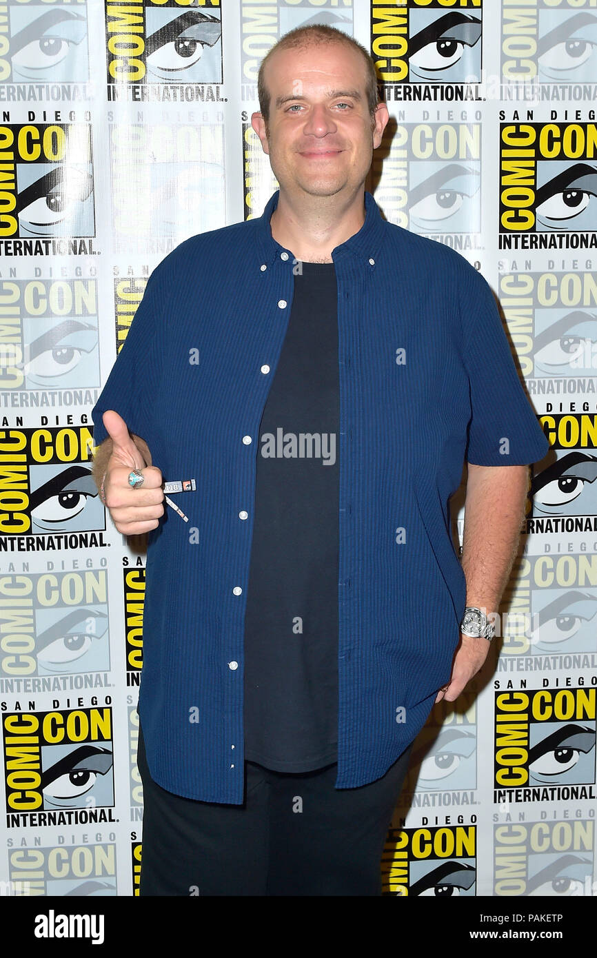 Smiley twin Banque de photographies et d’images à haute résolution - Alamy