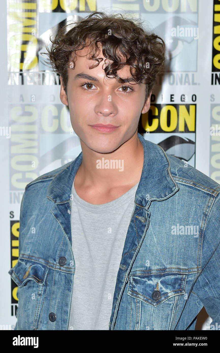 Marcus lopez in deadly class Banque de photographies et d’images à ...