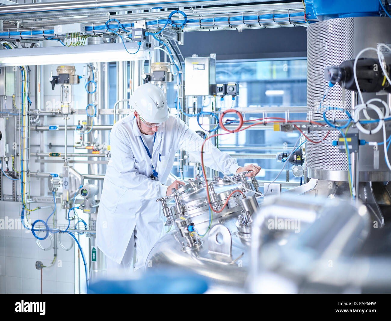 Casque chimiste laboratoire de chimie Banque de photographies et d ...