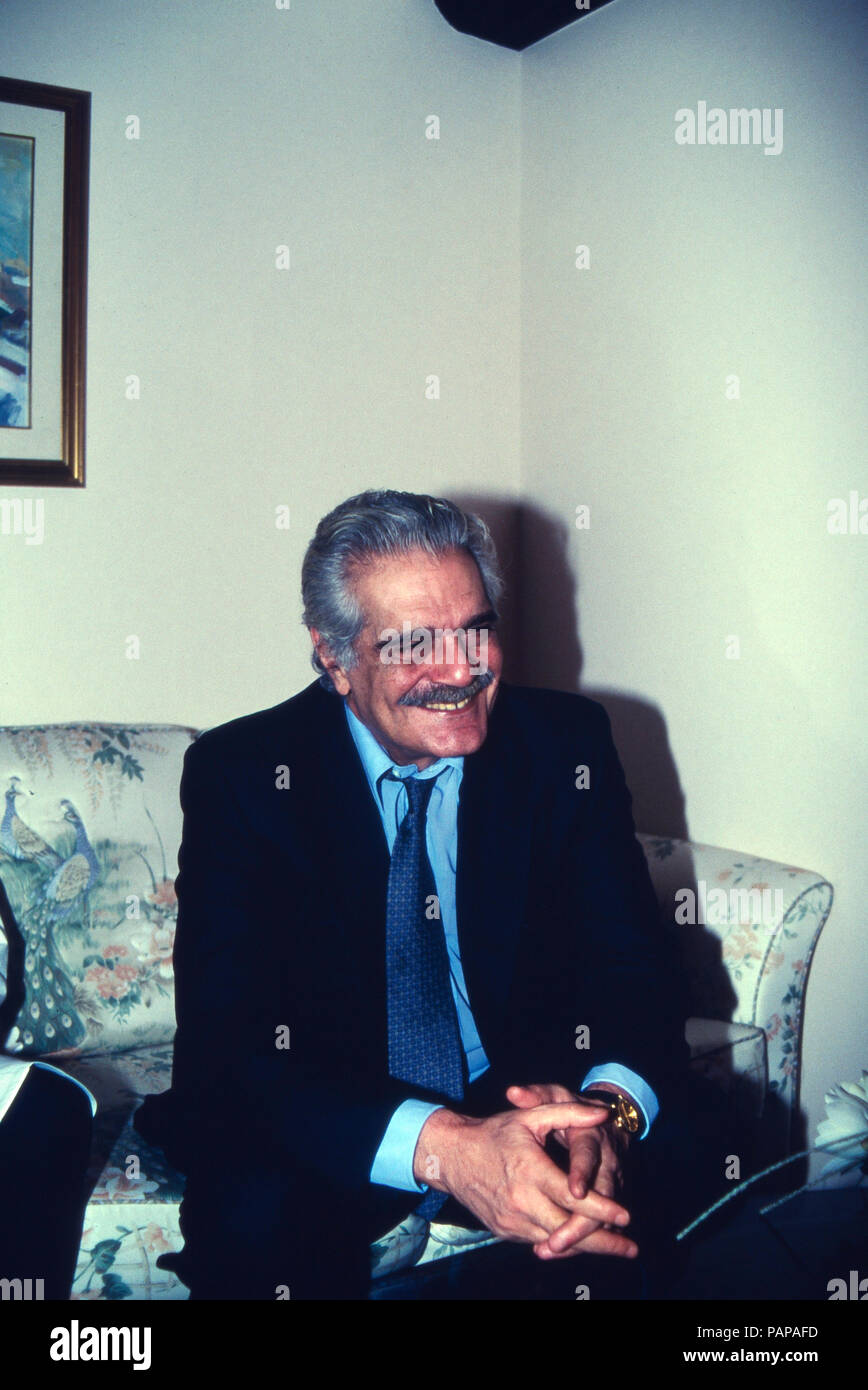 Acteurs et Actrices der ägyptische Omar Sharif Besuch bei einem à ...