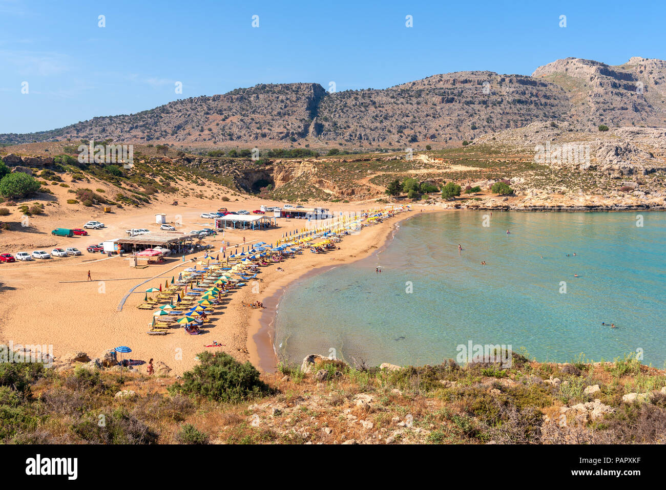 RHODES, GRÈCE - 17 mai 2018 : Avis d'Agathi plage, une des plus belles ...