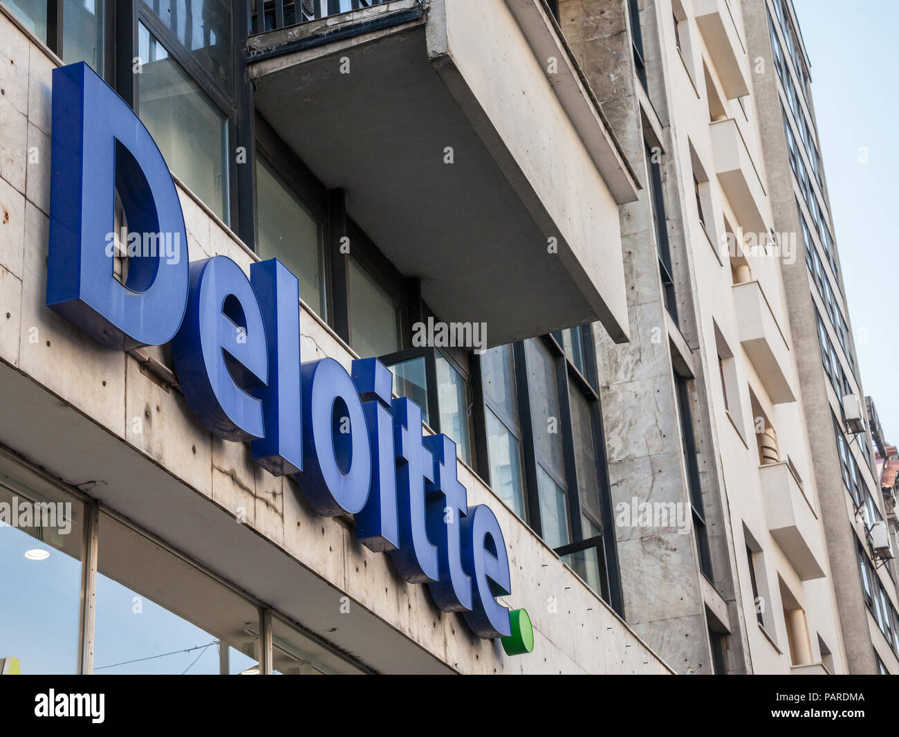 Logo de l'entreprise deloitte Banque de photographies et d’images à ...