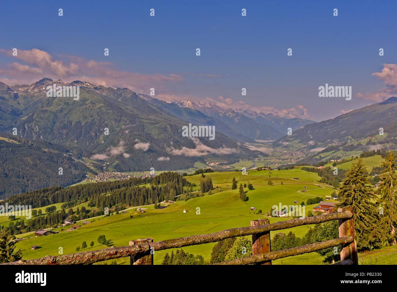 Vue panoramique gamme haute tauern Banque de photographies et d’images ...