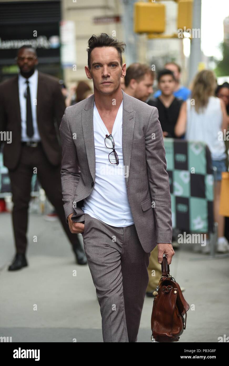 Jonathan rhys meyers red carpet Banque de photographies et d’images à haute résolution - Alamy