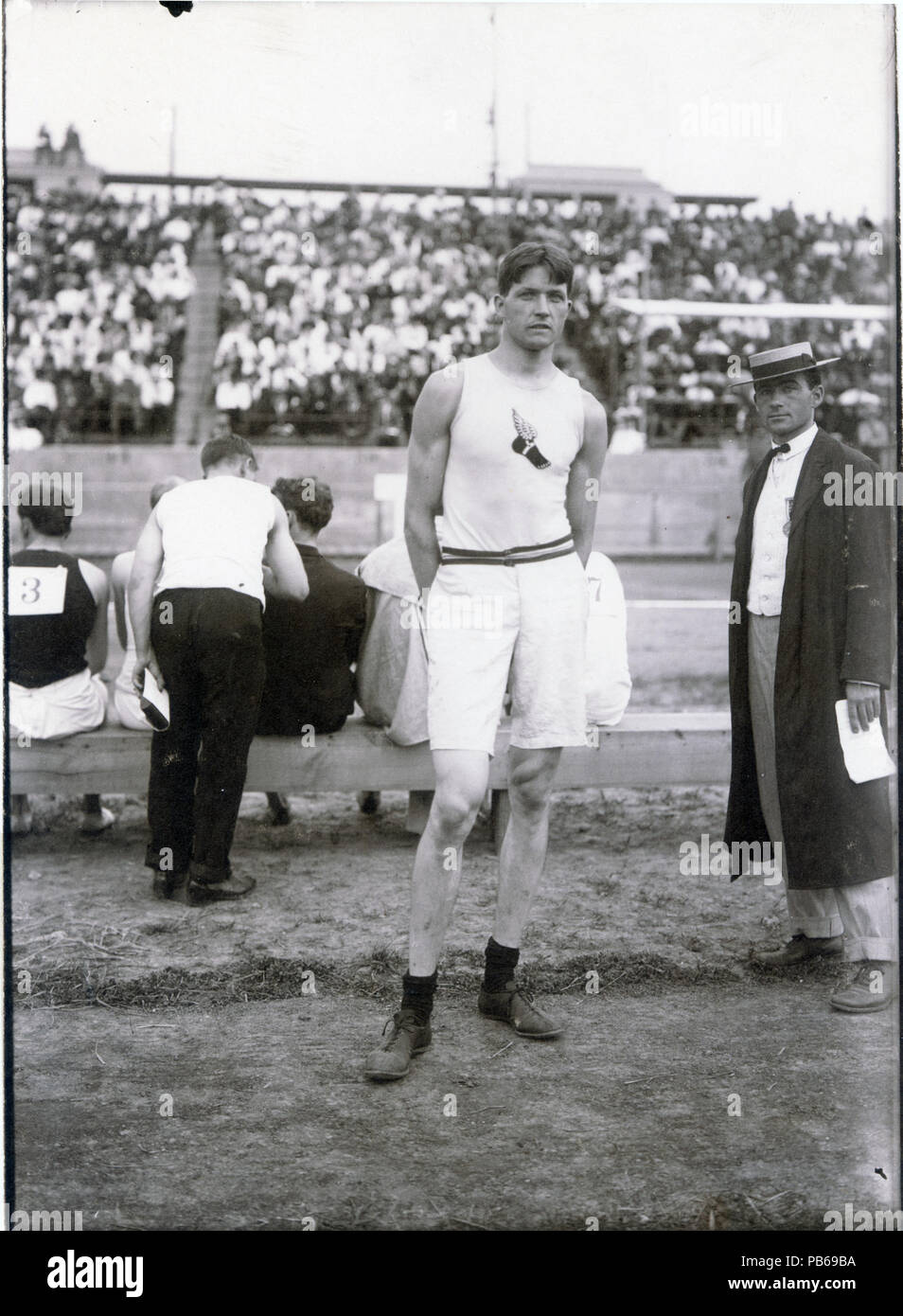 1246 Ray Ewry du New York Athletic Club, vainqueur du saut en permanent ...