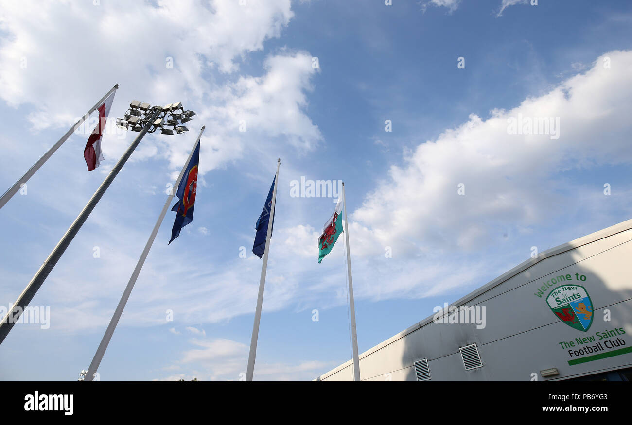 Comment lire les drapeaux rouges Banque de photographies et d’images à ...