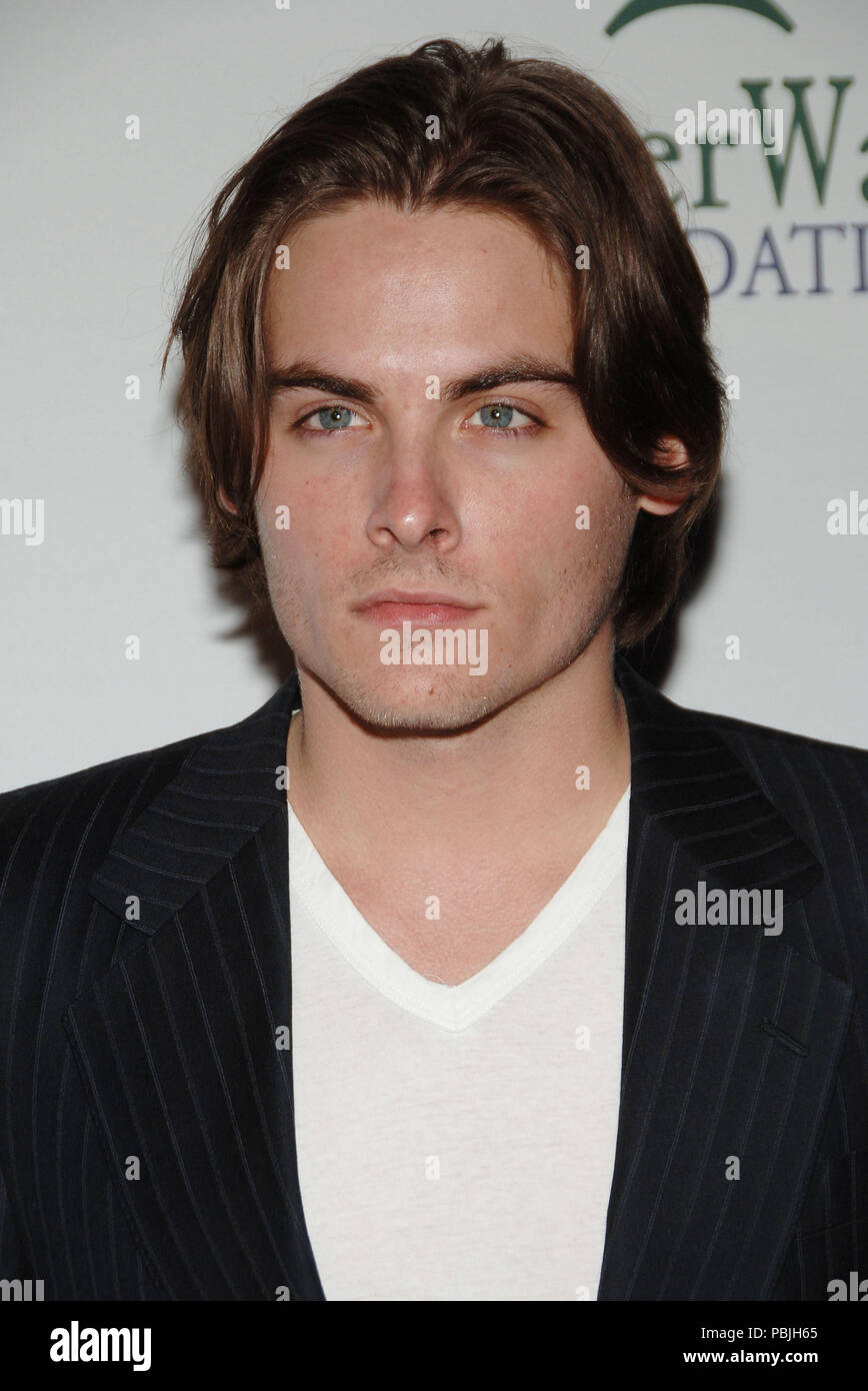Kevin Zegers arrivant à l'ALERTE AMBER FOUNDATION PARTY au Globe ...