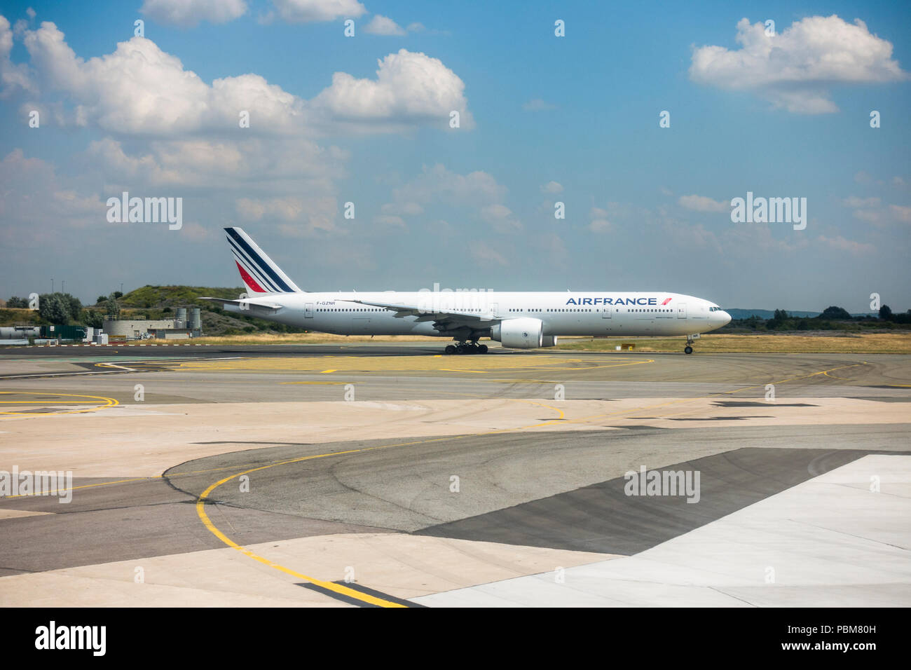 Boeing 777 air france Banque de photographies et d’images à haute ...