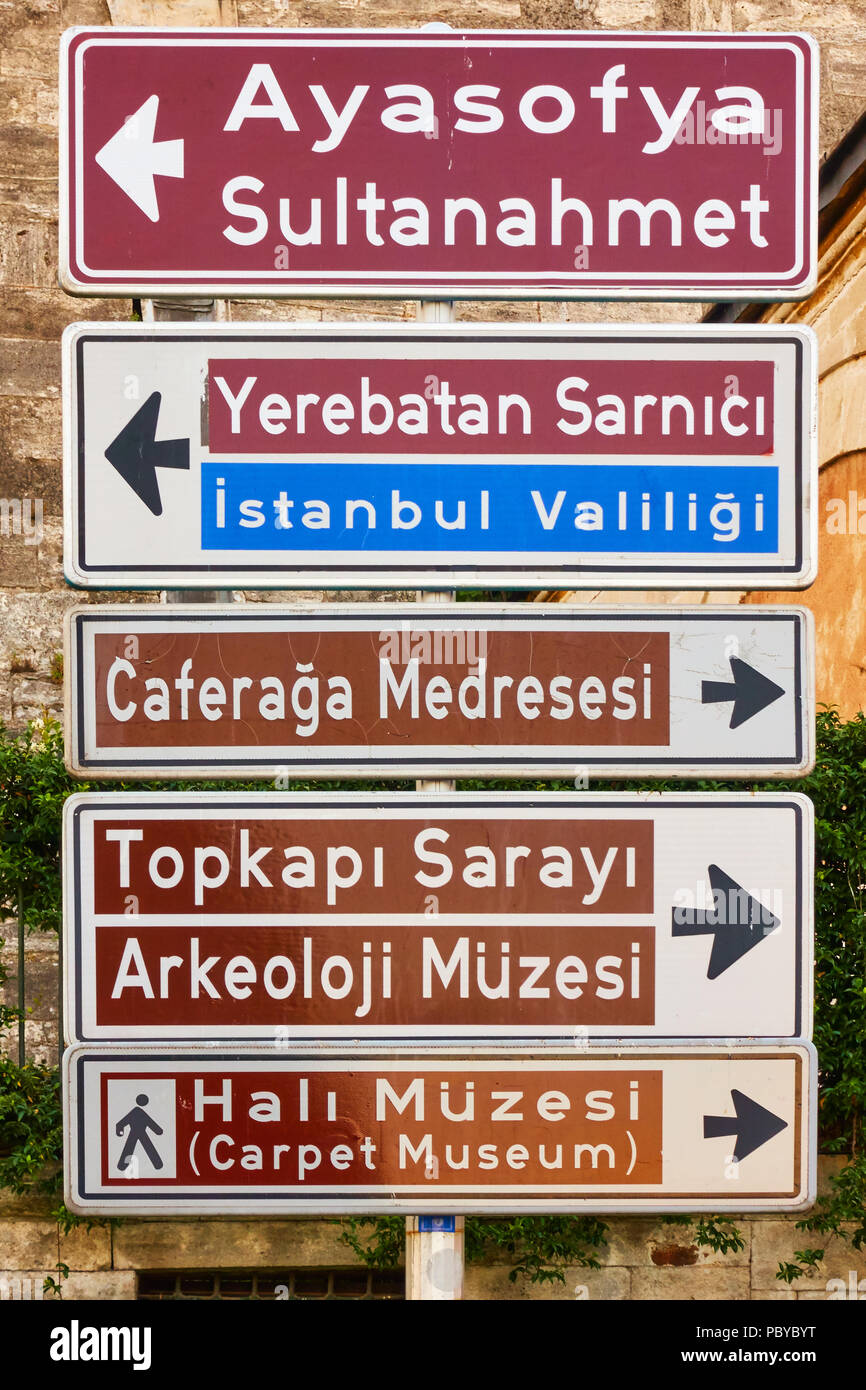 Istanbul turkey road traffic signs Banque de photographies et d’images ...