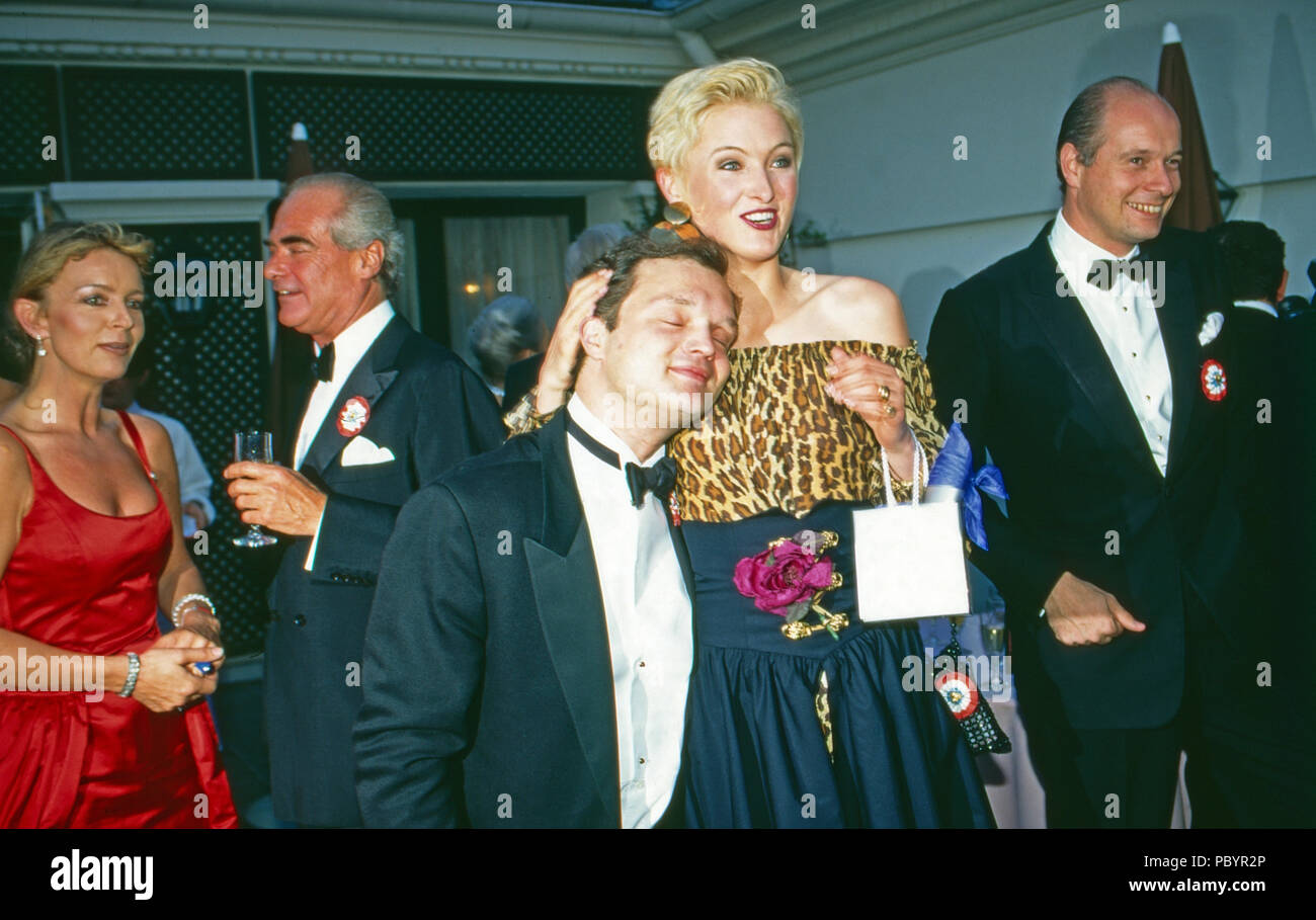 Alexander Prinz zu Schaumburg-Lippe mit Ehefrau Marie Louise Lilly, geb ...