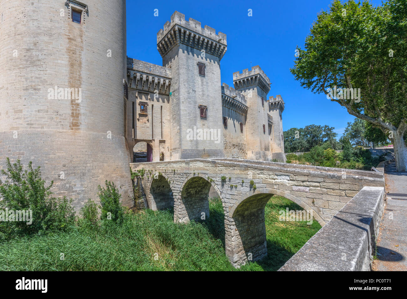 Tarascon castle provence france Banque de photographies et d’images à ...