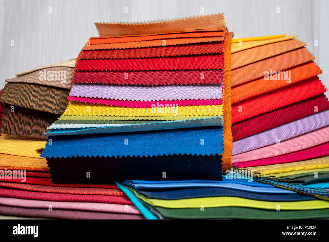 Les couleurs de l'image des tissus pour l'industrie de la mode, toutes ...