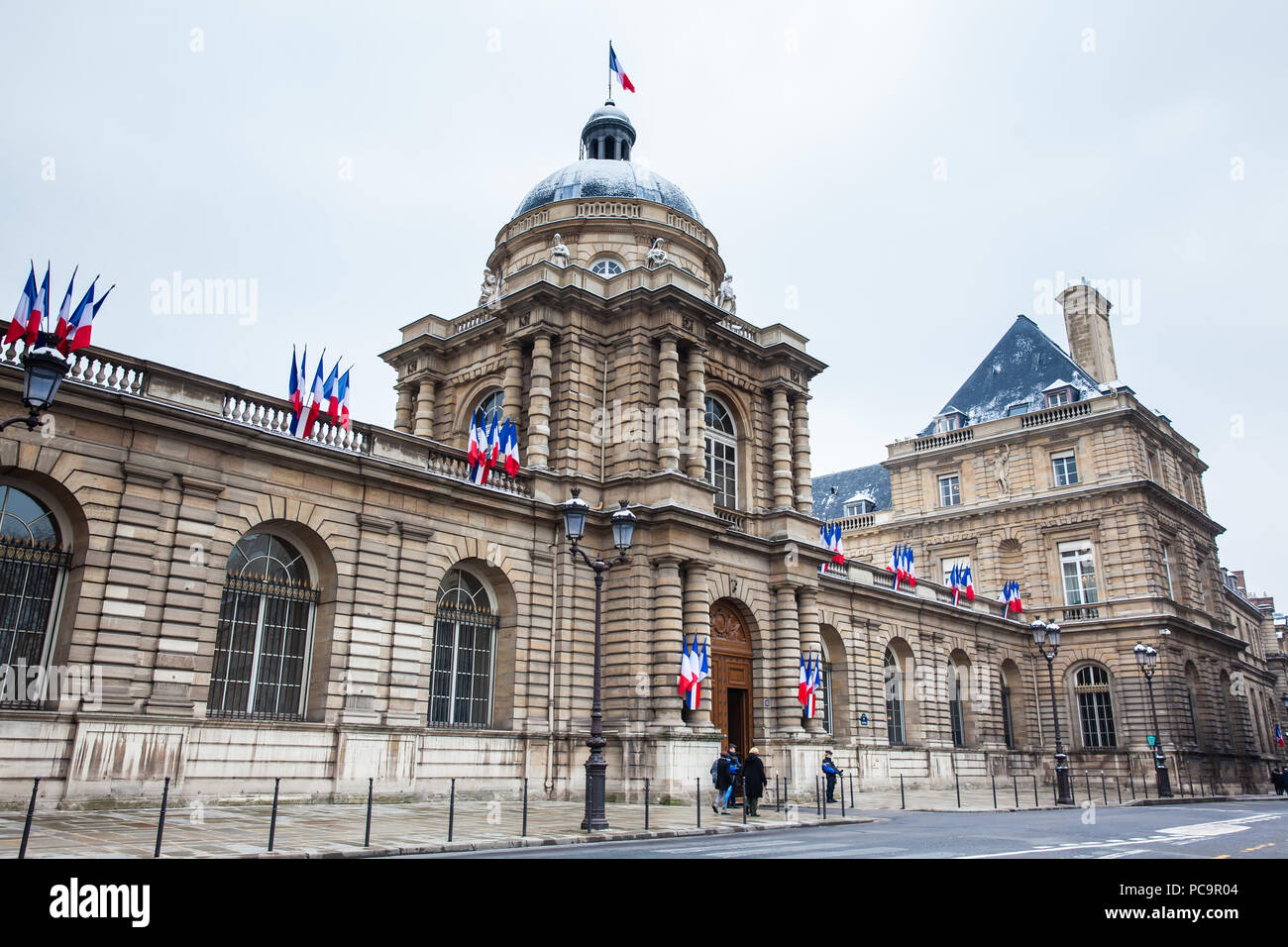 Façade du sénat français Banque de photographies et d’images à haute ...
