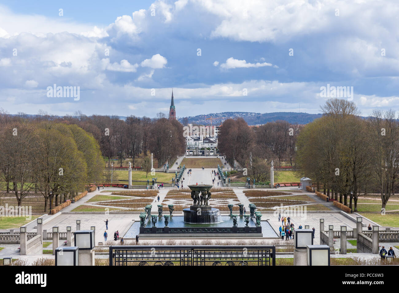 Célèbre parc Vigeland à Oslo, le parc accueille des sculptures en bronze et granit créé par ...