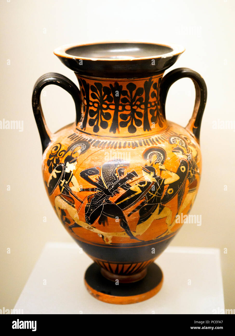 Grenier à figures noires amphores à Héraclès combattant avec les ...