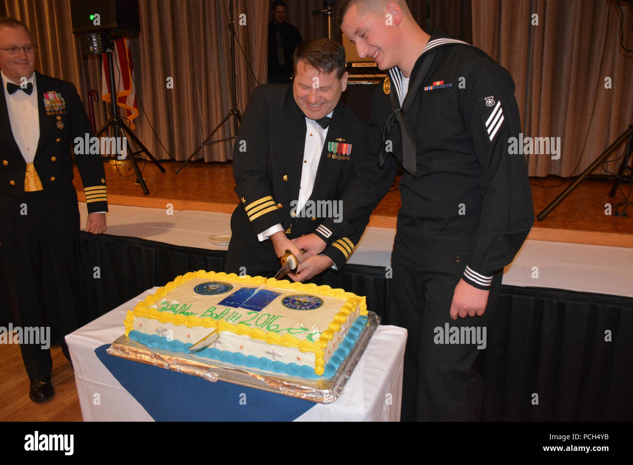 BANGOR, Washington (oct. 8, 2016) - Naval Base Kitsap (NBK), de la ...