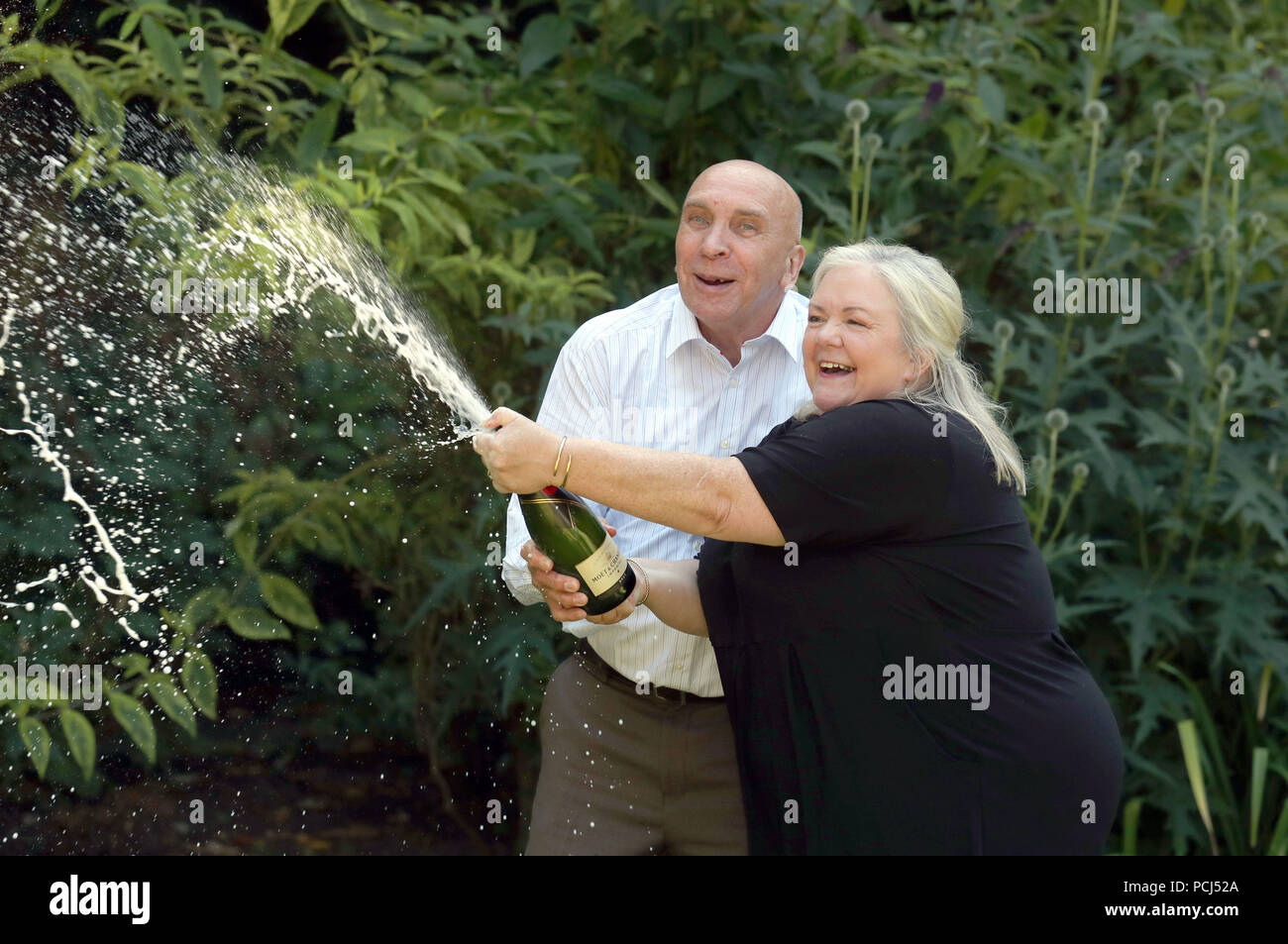 Fred, 67 ans, et Lesley Higgins, 57 ans, de Laurencekirk, Aberdeenshire ...
