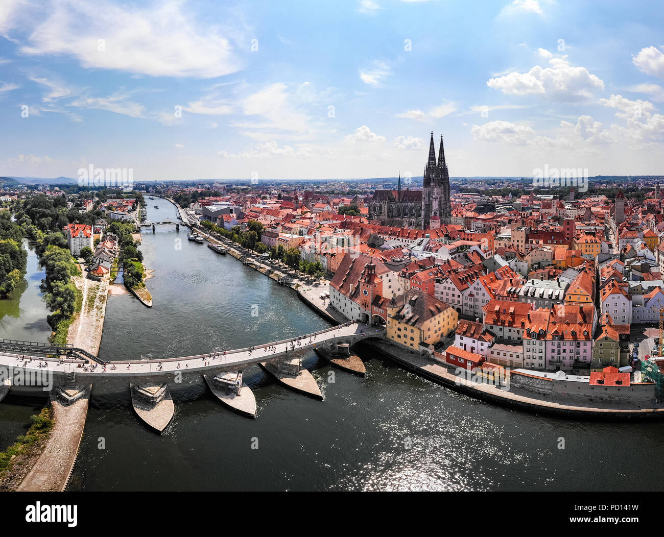 Vue aérienne de la ville de Ratisbonne, Allemagne. Danube, de l'architecture, de la cathédrale ...