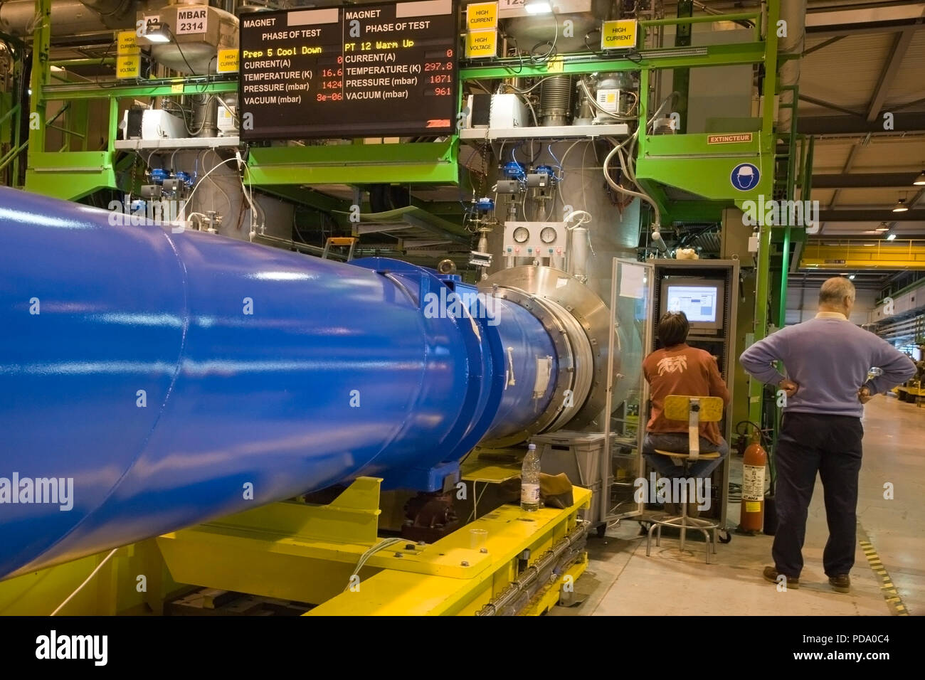 Largest particle accelerator Banque de photographies et d’images à ...