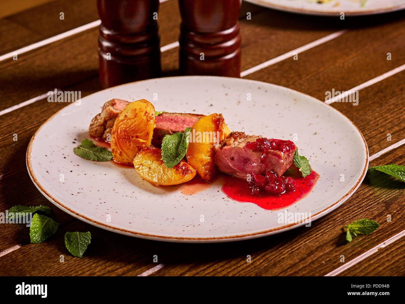 Viande juteuse Banque de photographies et d’images à haute résolution ...