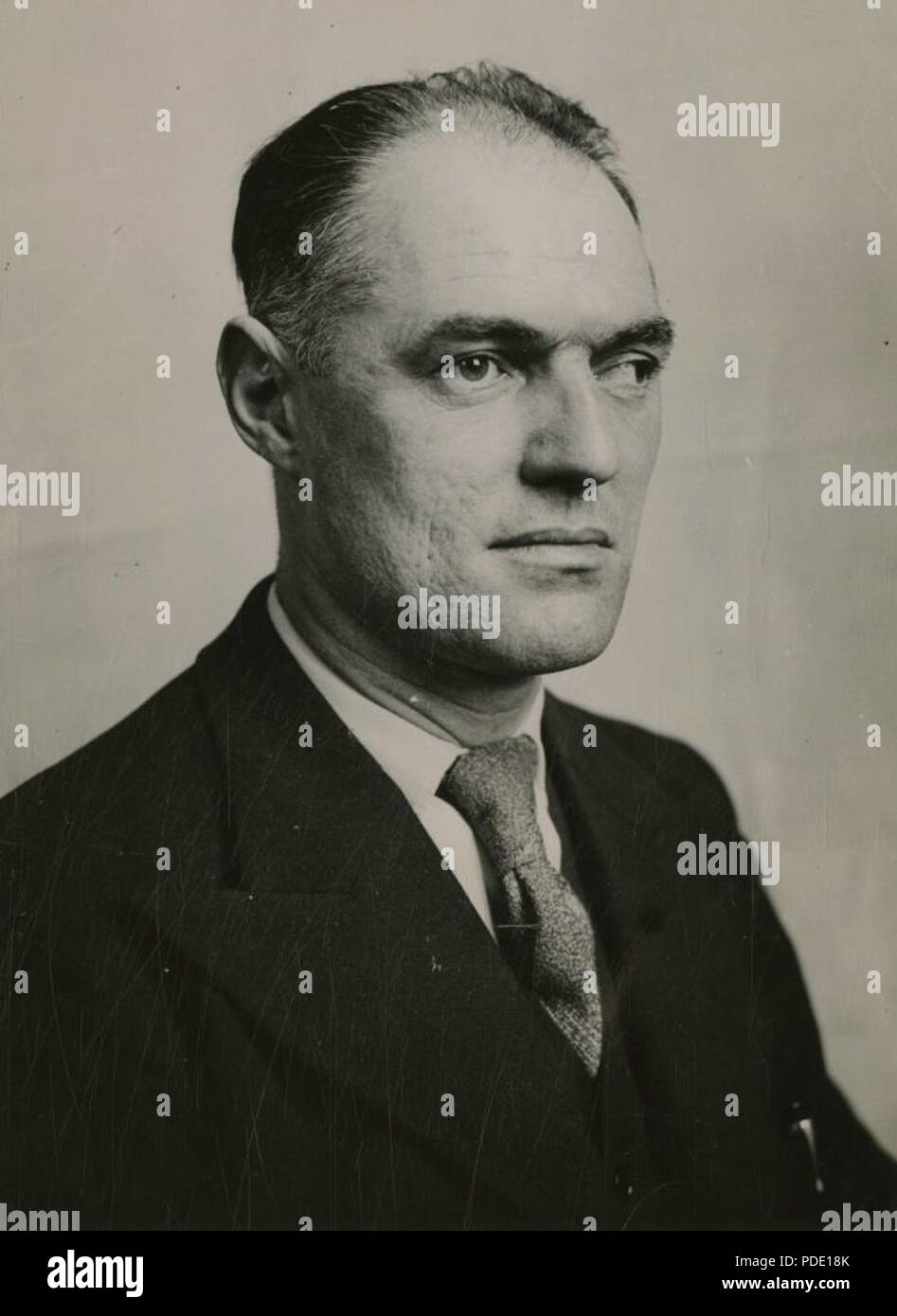 Charles tillon Banque de photographies et d’images à haute résolution ...