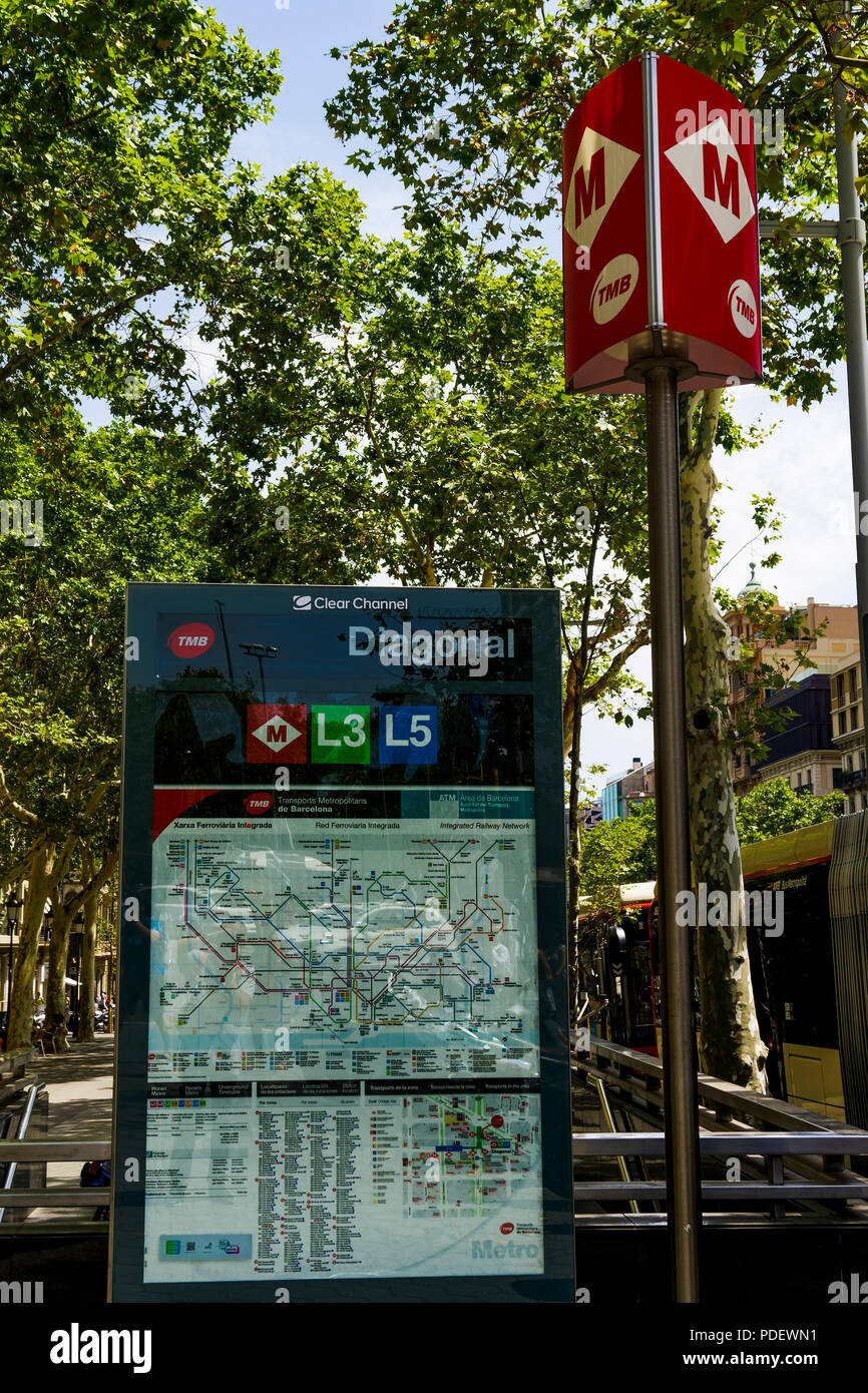 Tmb metro map Banque de photographies et d’images à haute résolution ...