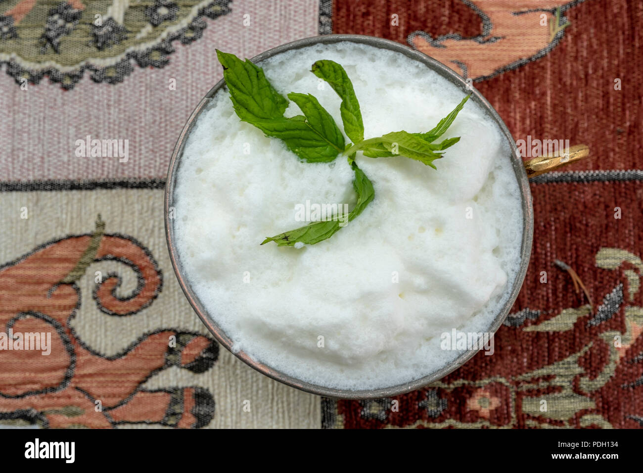 Boisson turque traditionnelle Banque de photographies et d’images à ...