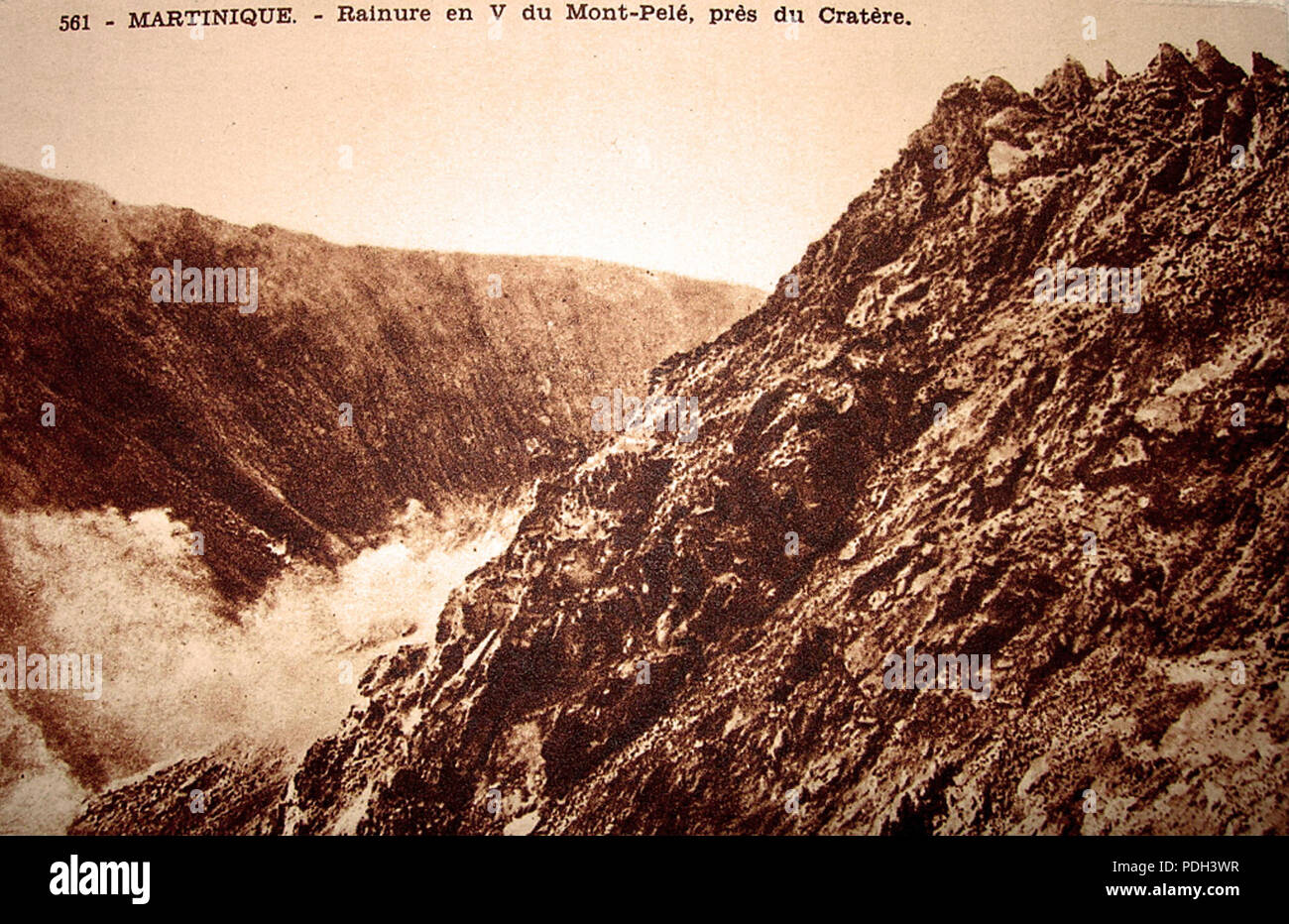 Mount pelee eruption 1902 Banque de photographies et d’images à haute ...