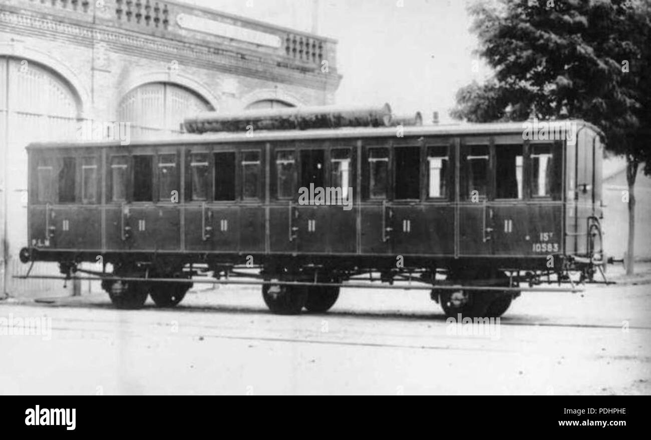Plm train Banque d'images noir et blanc - Alamy
