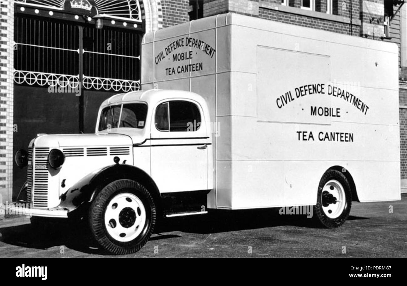 Cantine prison Banque d'images noir et blanc - Alamy