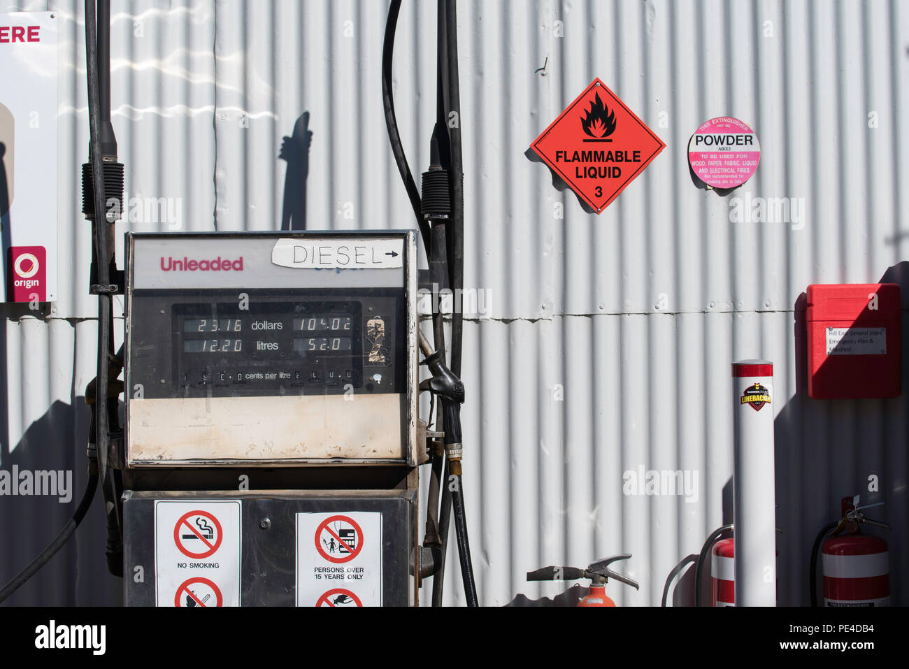 Liquide inflammable Banque de photographies et d’images à haute ...