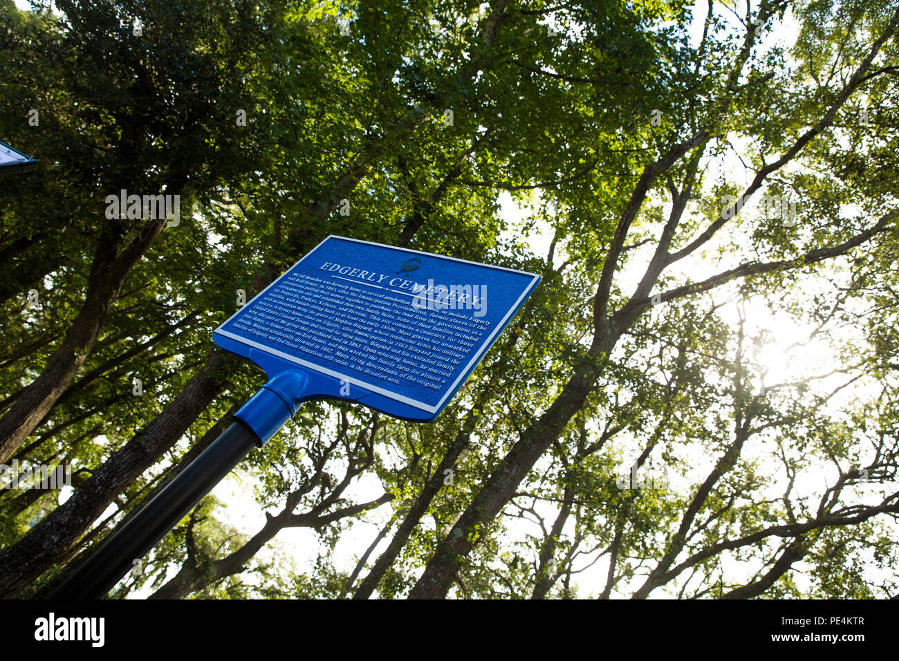 Marqueur d'un cimetière est affiché lors de la présentation de Edgerly ...