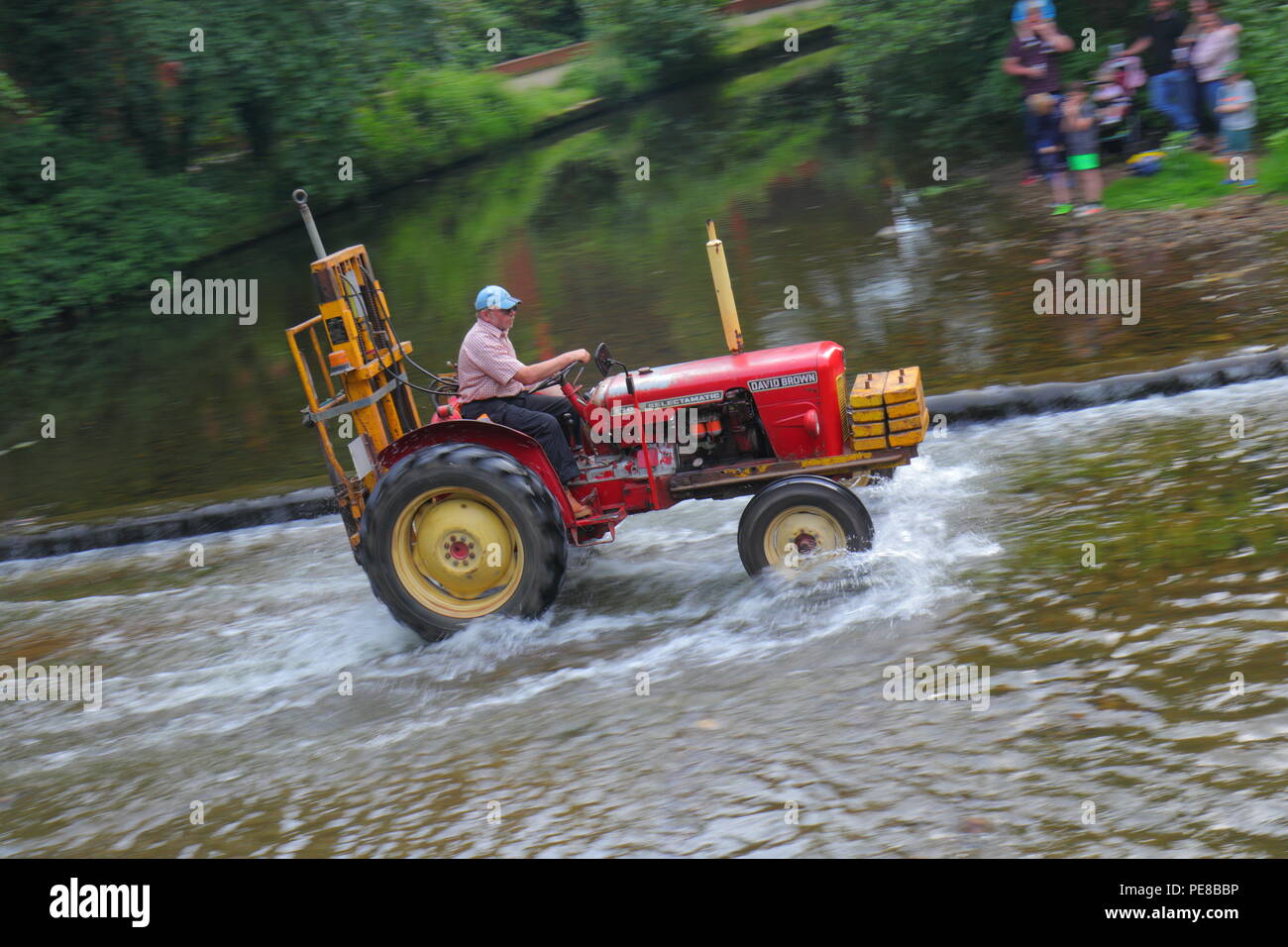 Le tracteur tourner qui voit les tracteurs et autres véhicules ...
